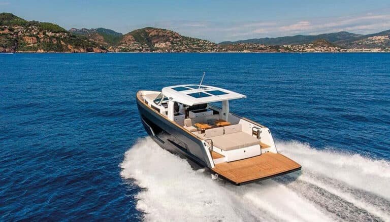 Incentive Var Islands by yacht - SecreTrip Agency